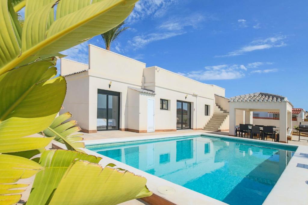 Pink Lagoon Villa, Torrevieja (updated prices 2025)
