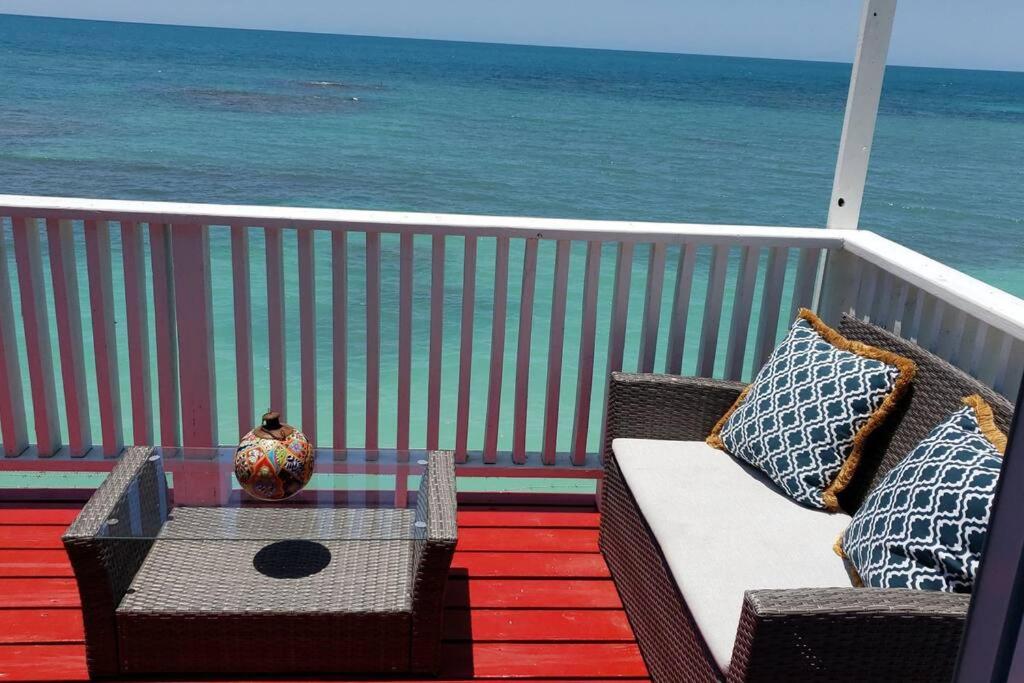 The Red Door Beach House, Buye Beach, Cabo Rojo (updated prices 2025)