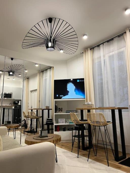 Cosy Studio near Eiffel Tower, Paris (updated prices 2025)