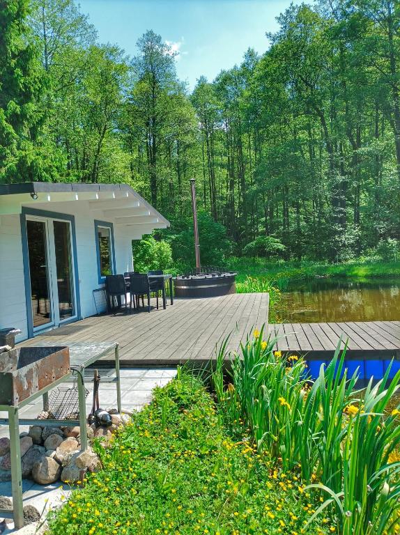 Reed Cottage, Dzenkuniskes (updated prices 2026)