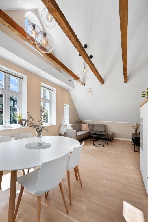 Roomsly Apartments I Stay next to Bryggen with Balcony, Bergen (updated ...