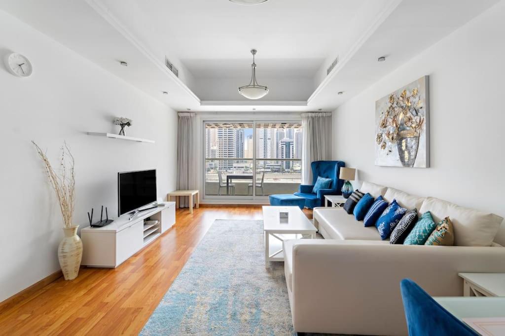 Spacious and comfortable1Br 3min walk to JLT metro, Dubái (precios ...