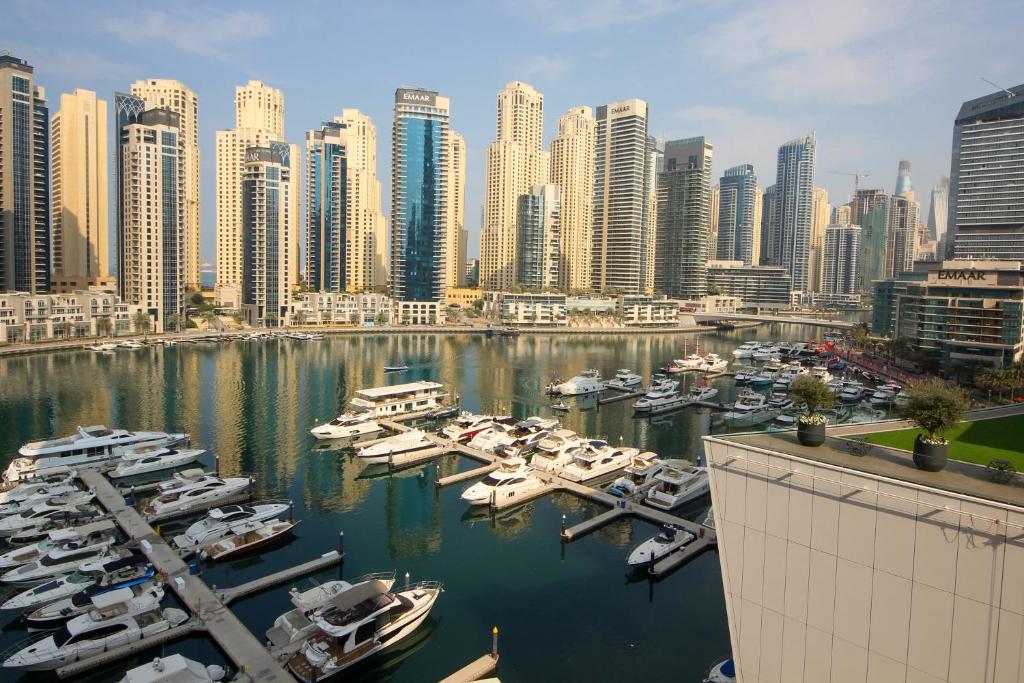 Stunning Marina view apartment In Marina sail tower by Truebleu ...