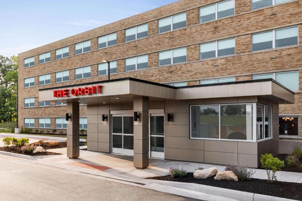 The Orbit Hotel, Trademark Collection by Wyndham, Fairview Park ...