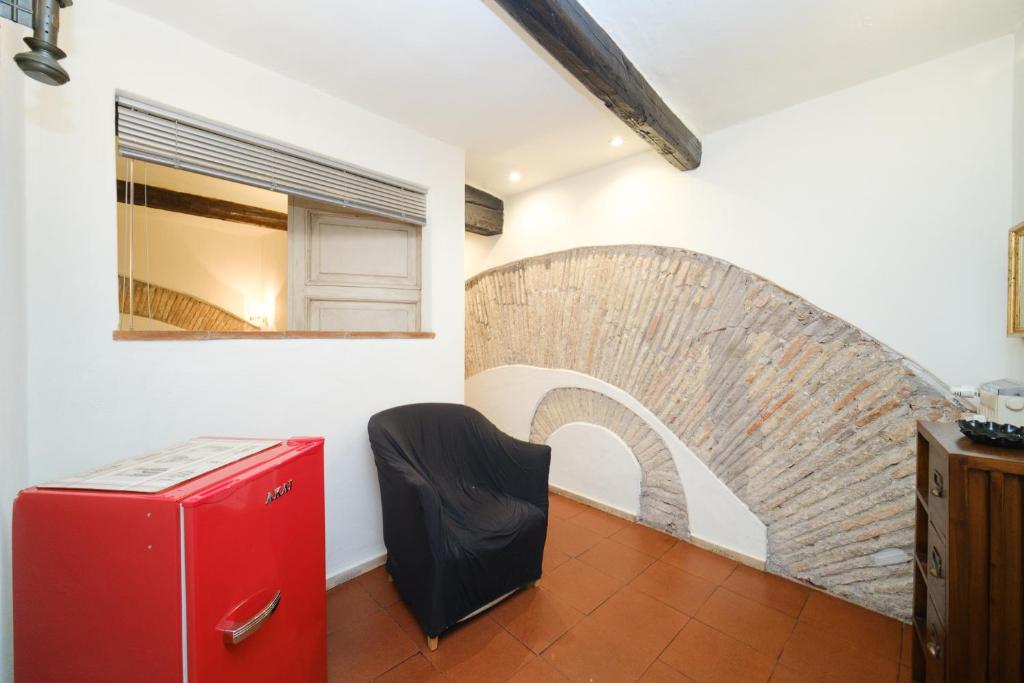 Pantheon's Arch by BuddyRent, Rome (updated prices 2026)