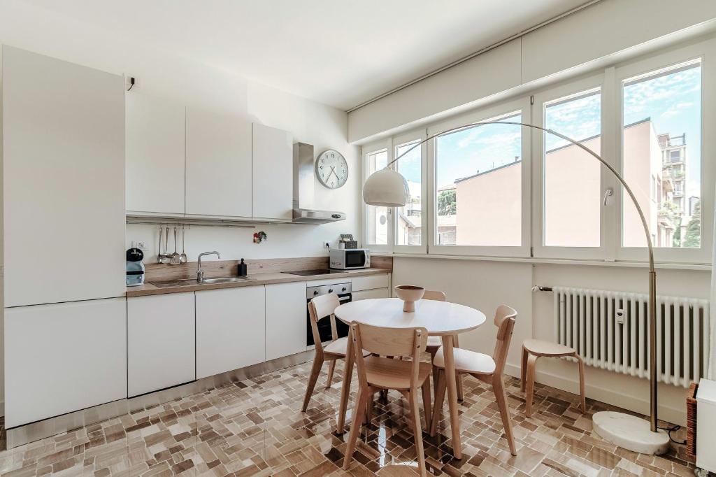 Ria Apartment by Quokka 360 - in the centre of Como, Como (updated ...