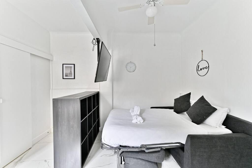 Black and White Studio - Les Lilas, Les Lilas (updated prices 2026)