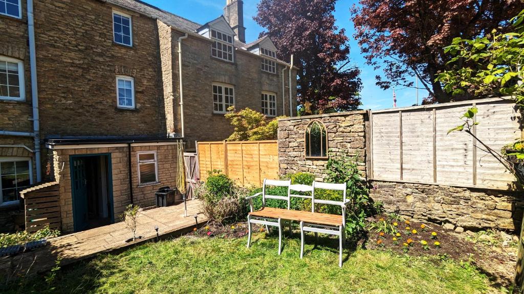 17th Century Borough Cottage 3 Bedroom Chipping Norton, Chipping Norton ...