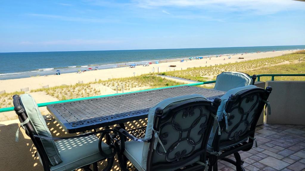 DeSoto Beach Club 310 by Tybee Beach Vacation Rentals, Tybee Island ...