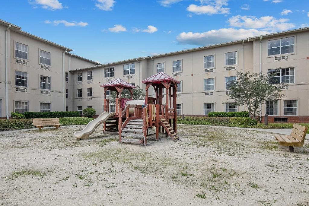 The Landmark Inn, Fort Bragg (updated prices 2025)