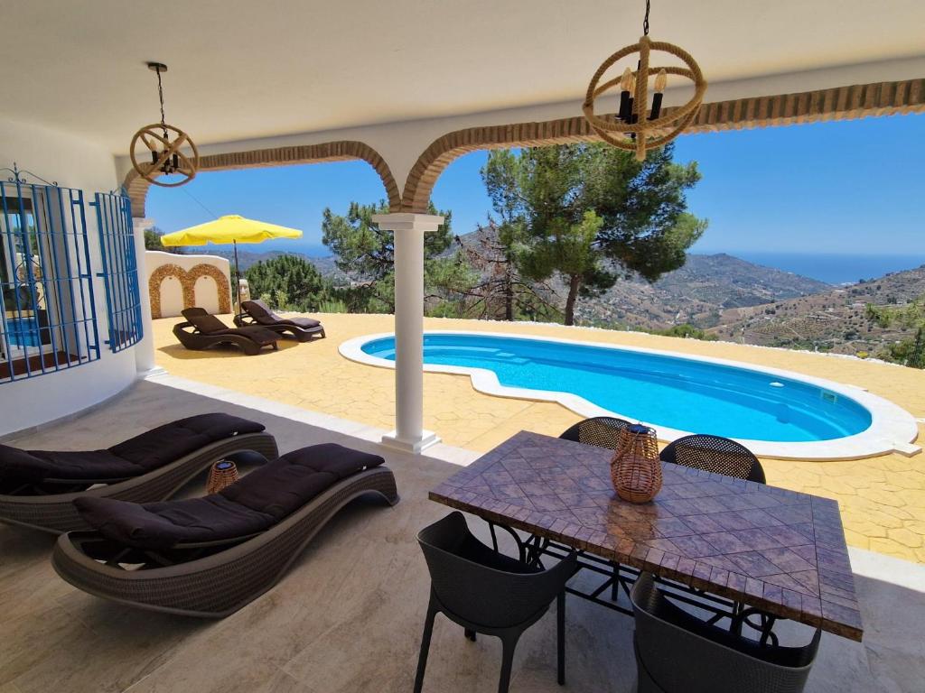 Tower house, Cómpeta (updated prices 2025)