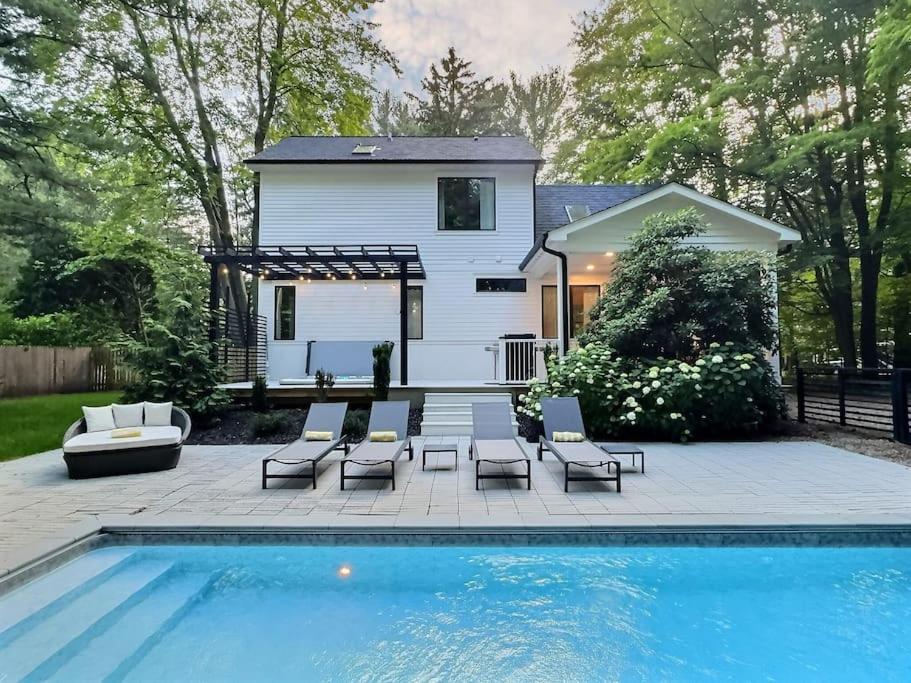 Modern Ultra-Luxury Home Pool & Spa at Warren Dunes, Sawyer (updated ...