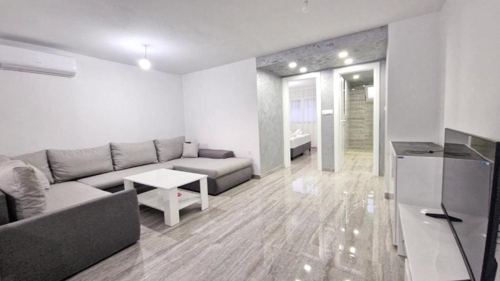 Grey, Zadar (updated prices 2026)