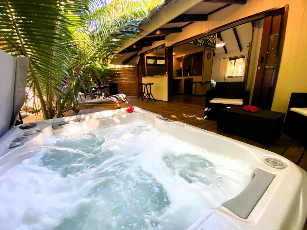 MOOREA - The SERENITY Creek spa, Pihaena (updated prices 2026)