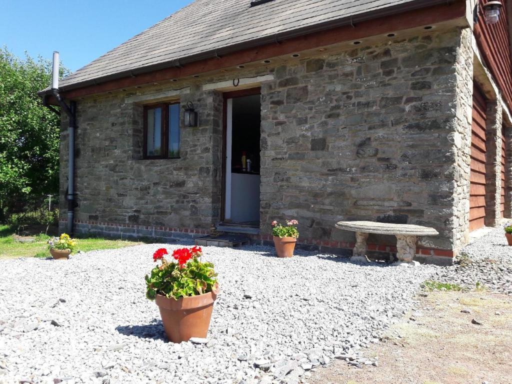 Haus in Crickadarn mit Parkplatz und Bergblick, Crickadarn (precios ...