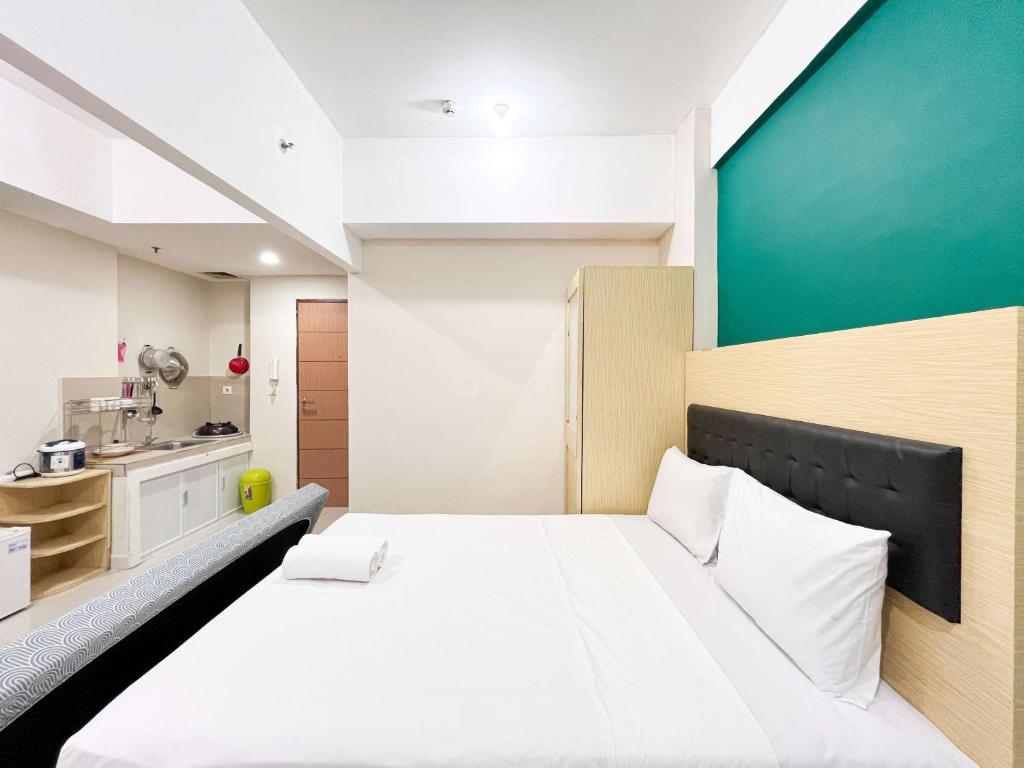 Spacious Studio Room at Vida View Makassar Apartment By Travelio ...