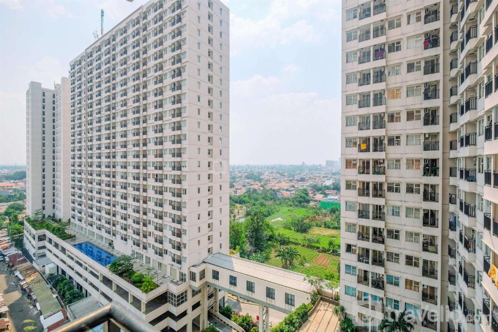 Comfy and Simply Studio Apartment at Margonda Residences 3 By Travelio ...