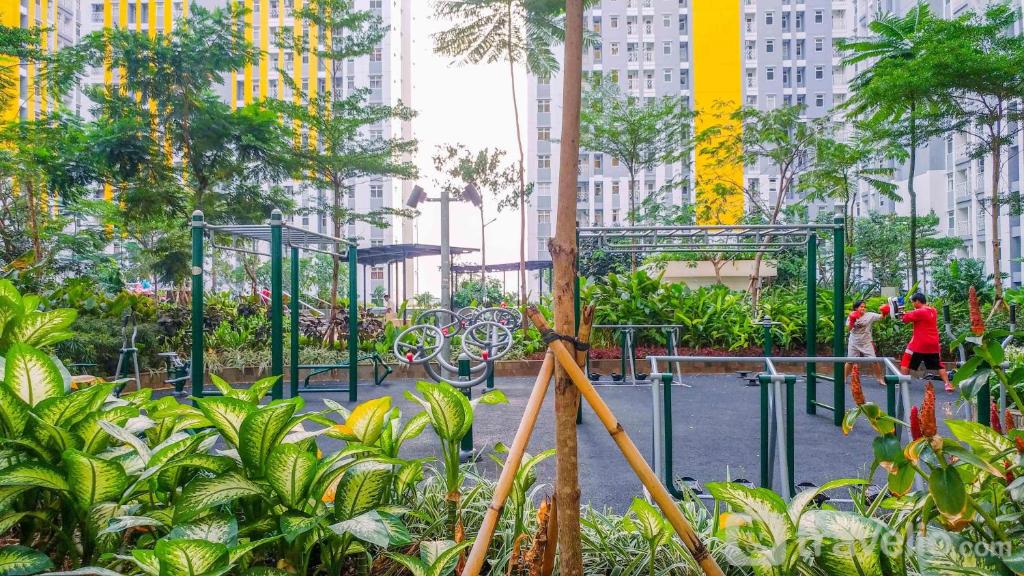 Comfort 2BR at Springlake Summarecon Bekasi Apartment By Travelio ...