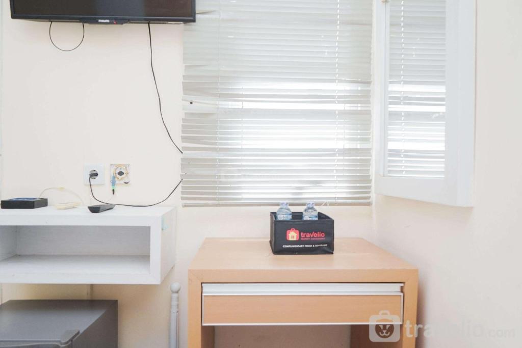 Minimalist Studio Room Apartment at Aeropolis Residence By Travelio ...