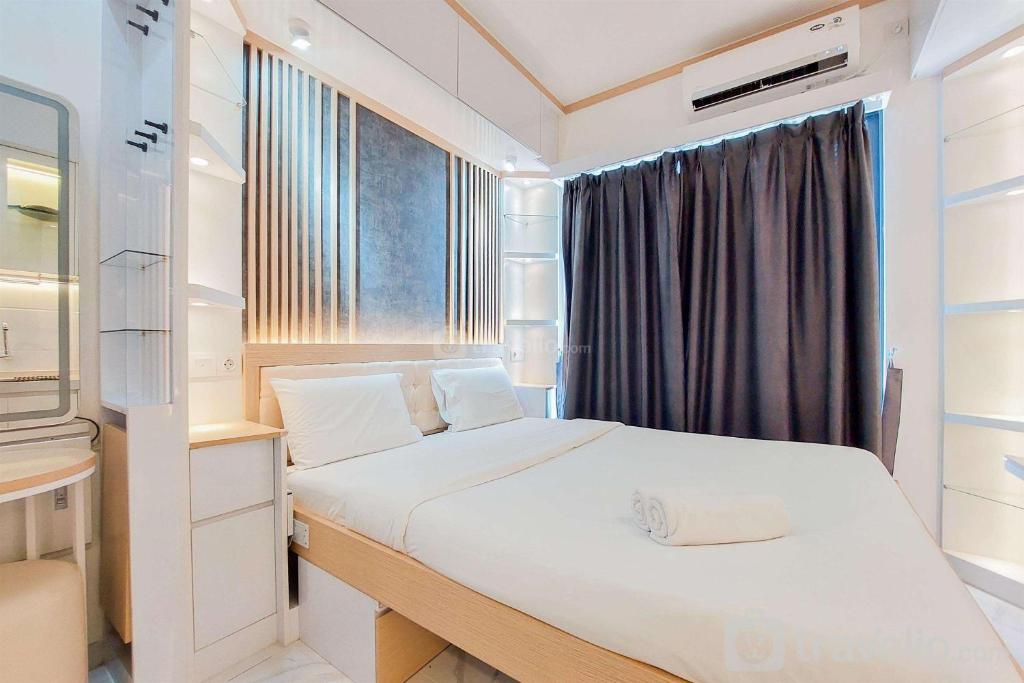 High Floor and Cozy Studio Room at Sky House BSD Apartment By Travelio ...