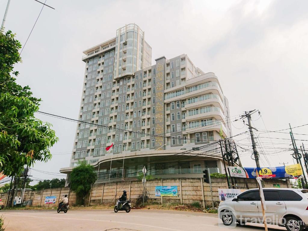 Homey and Warm Studio Amazana Serpong Apartment By Travelio, Tangerang ...