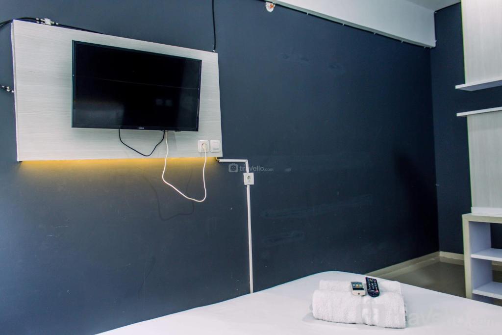 Cozy and Tranquil Studio Apartment at Aeropolis Residence By Travelio ...