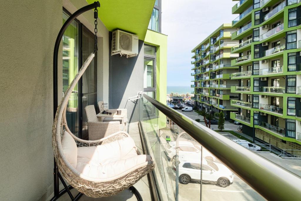 Purple Onyx - Pool & Spa Beach Resort, Mamaia Nord (updated prices 2025)