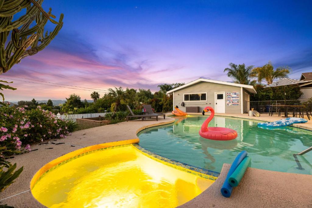 Pet friendly Vet Owned Home with Pool, Fallbrook (updated prices 2025)