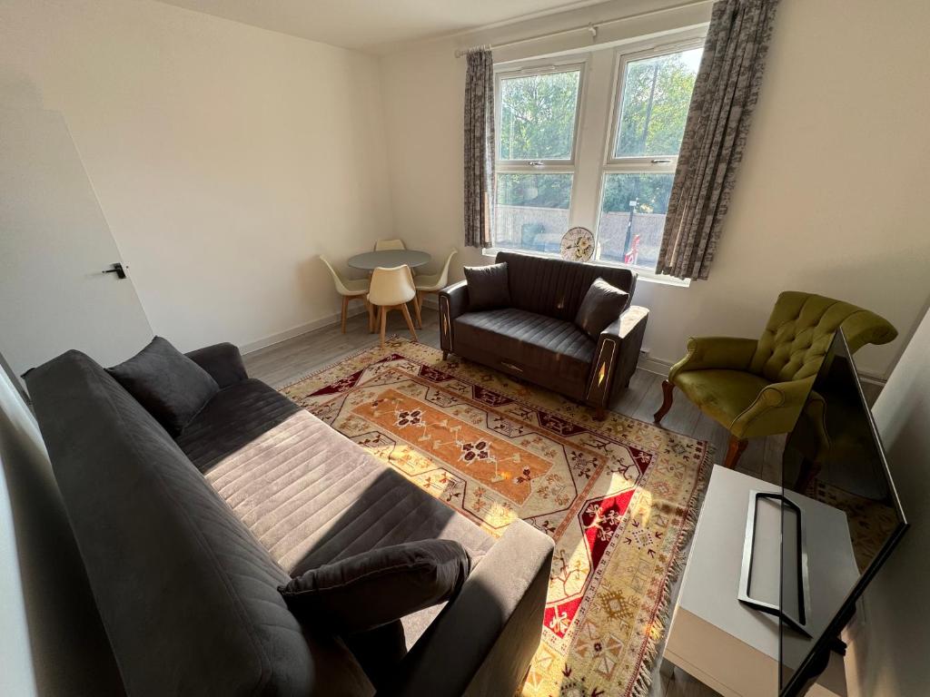 City Escape, Enfield Lock (updated prices 2025)