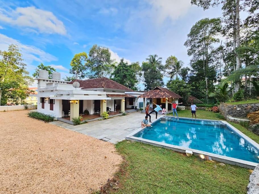 Pala Central, Pala (updated prices 2025)