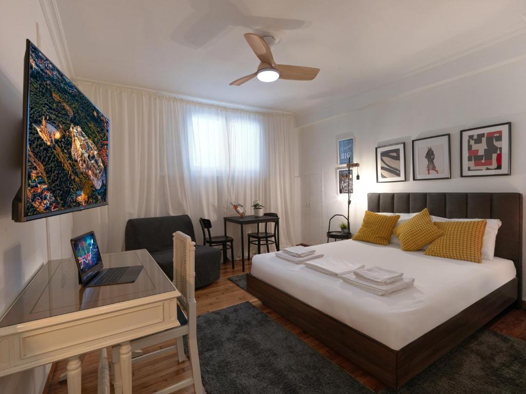 Modern Semi Basement in Kolonaki, Athens (updated prices 2025)