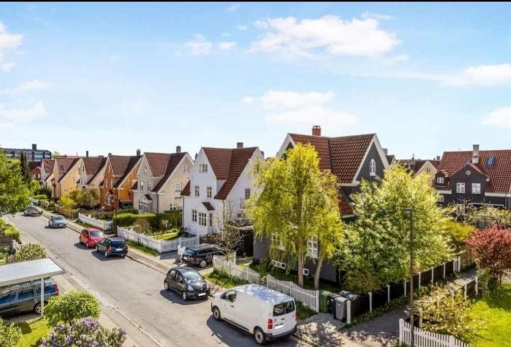 Flot stort hus i Valby udlejes!, Copenhagen (updated prices 2024)