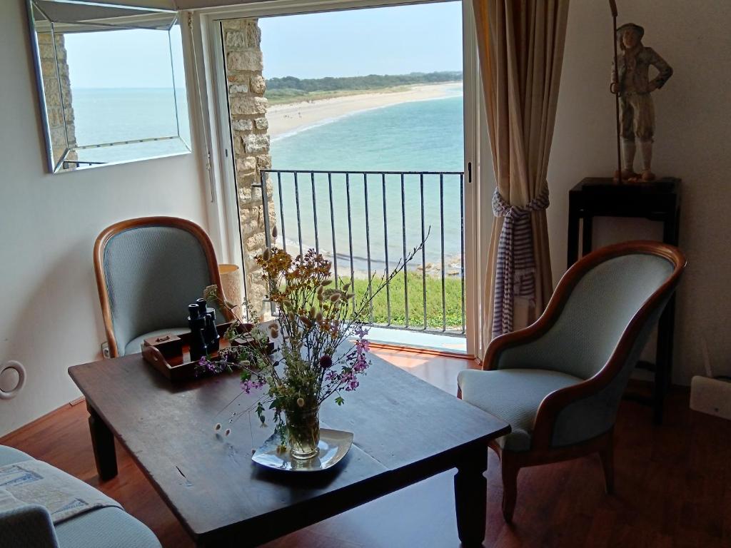 Duplex face Mer au pied des plages exceptionnelle vue mer, Arzon ...