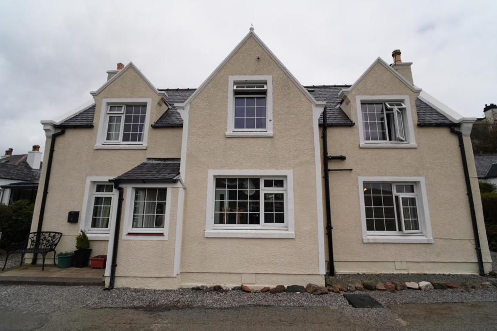Achnamara, Portree (updated prices 2024)