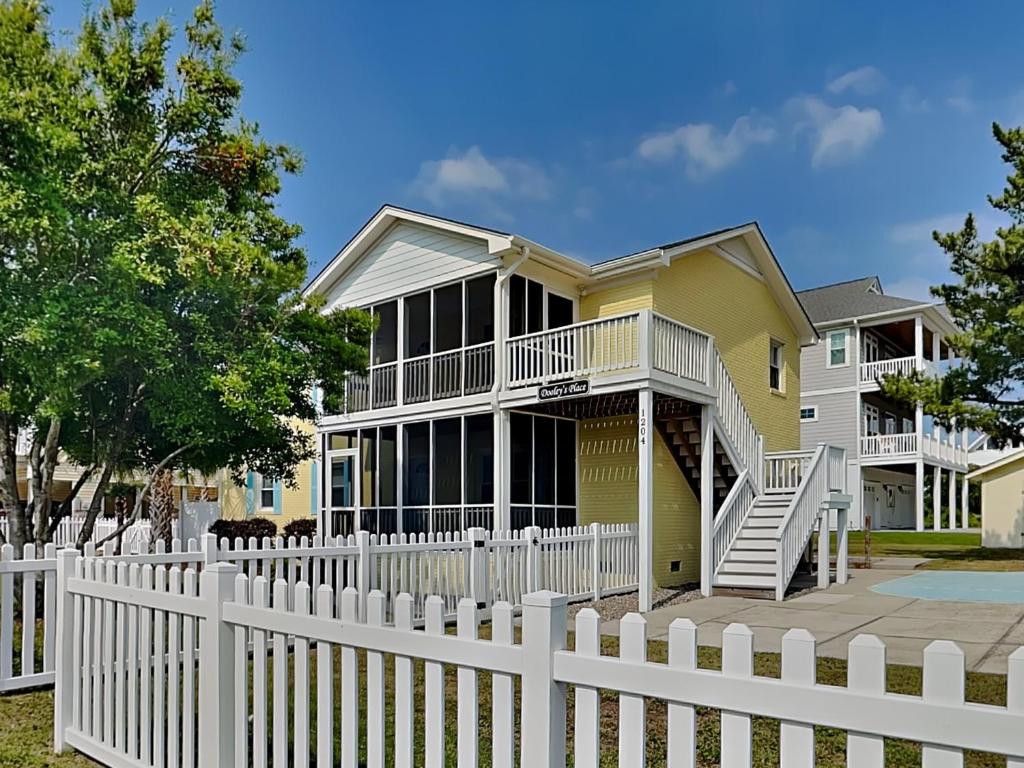 Dooleys Place, Carolina Beach (updated prices 2026)