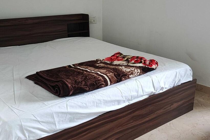 R V Ruthra Lodge, Udumalaippettai (updated prices 2026)