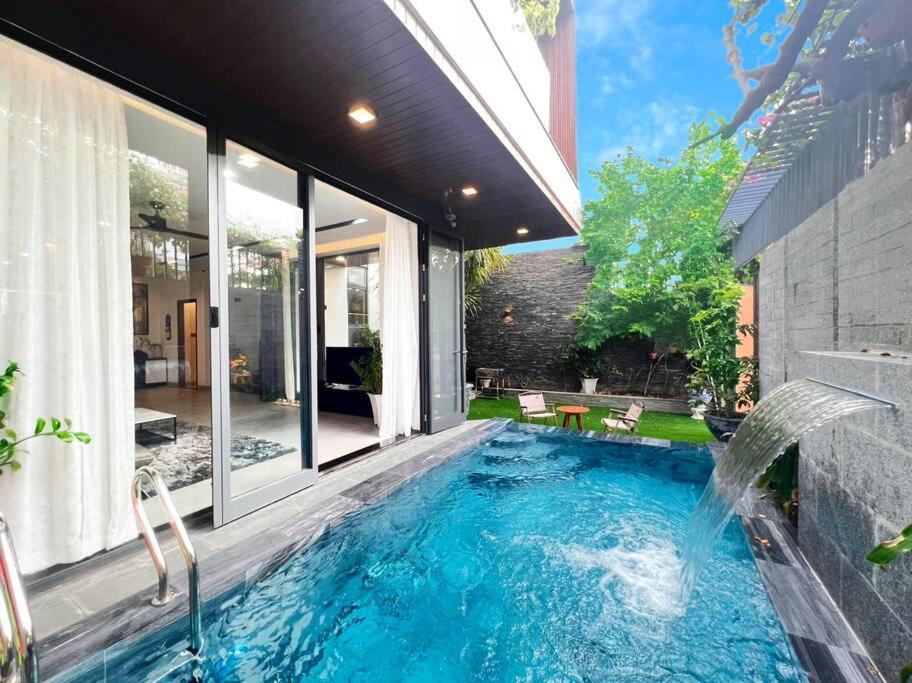Sophia Villa 4BR - Private Pool - AC in living room, Danang (updated ...