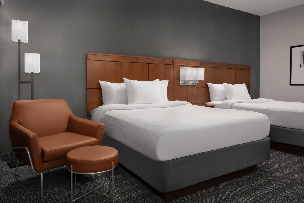 Courtyard by Marriott Syracuse Downtown at Armory Square, Syracuse ...