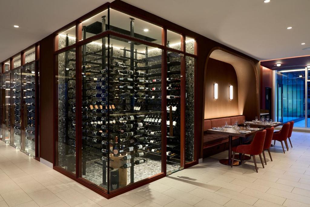 Courtyard by Marriott Montreal Laval, Laval (updated prices 2025)