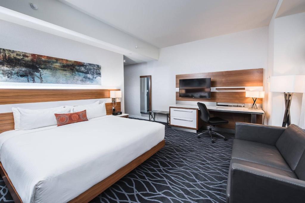 Delta Hotels by Marriott Waterloo, Waterloo (updated prices 2025)