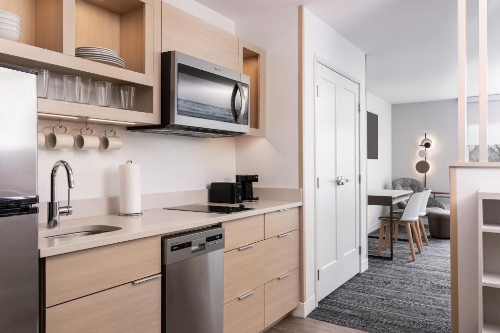 TownePlace Suites by Marriott New Philadelphia, New Philadelphia ...