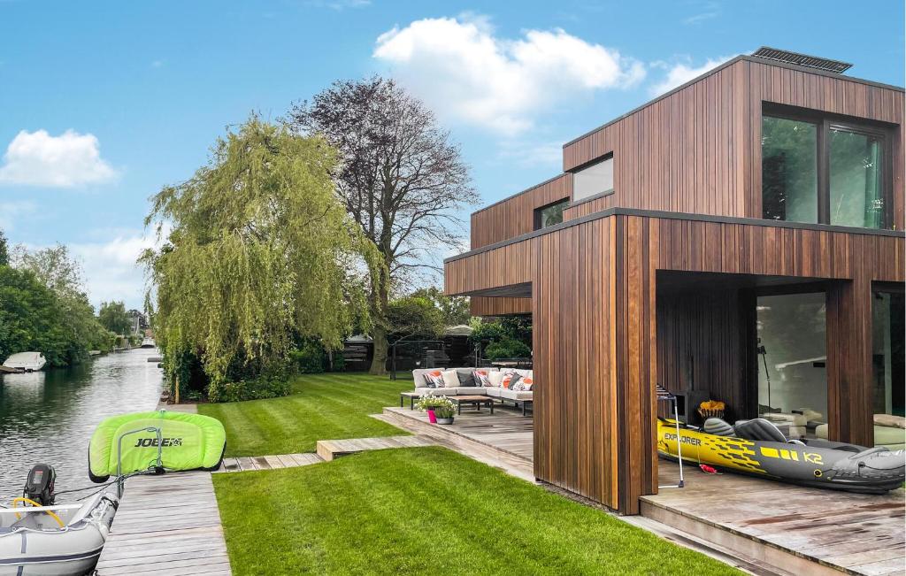 Awesome Home In Vinkeveen, Vinkeveen (updated prices 2026)