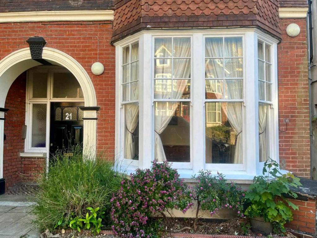 Delightful One Bed Victorian Flat, Hastings (updated prices 2026)