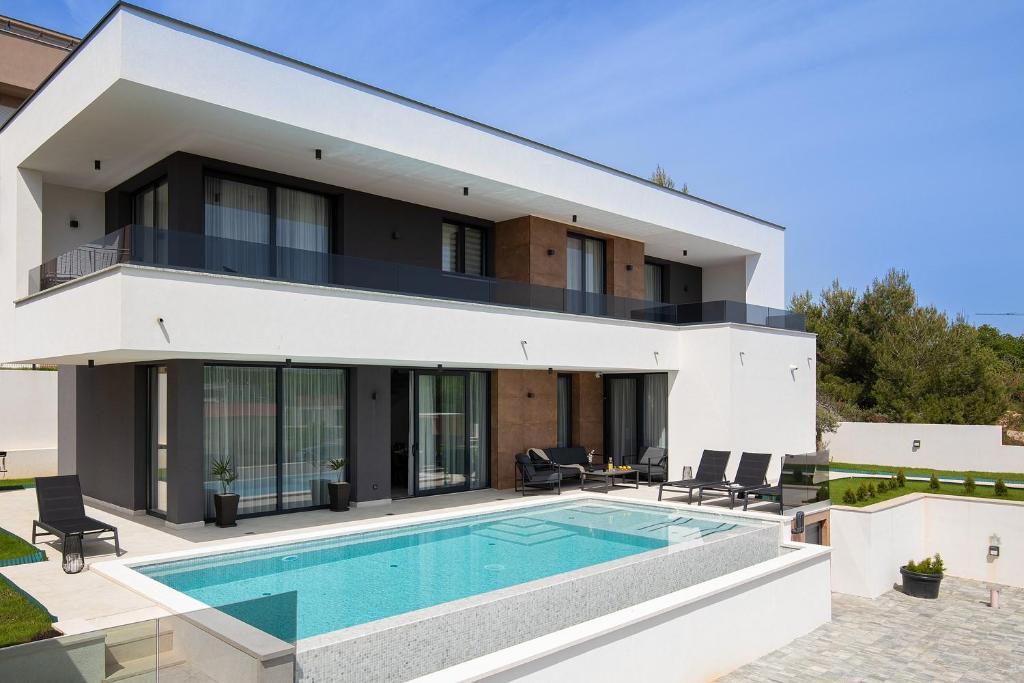 Villa Infinity Gem, Medulin (updated prices 2025)