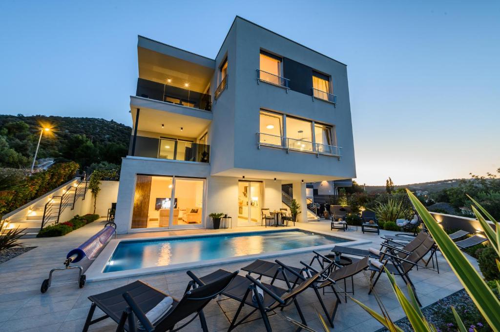 Luxury apartment Perla in Villa with heated pool, Vinišće (updated ...