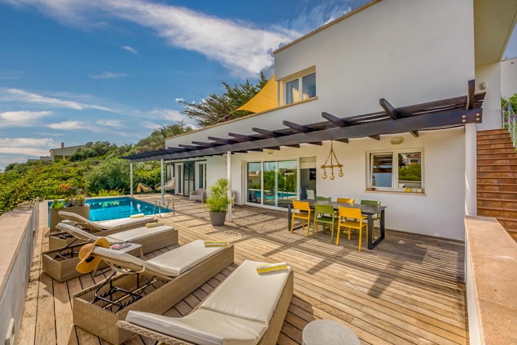 Menorca Llonga, Cala Llonga (updated prices 2025)