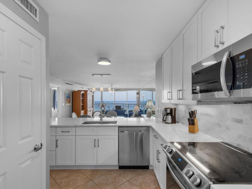 Hidden Dunes Condominium 0702 by Newman-Dailey, Destin (updated prices ...