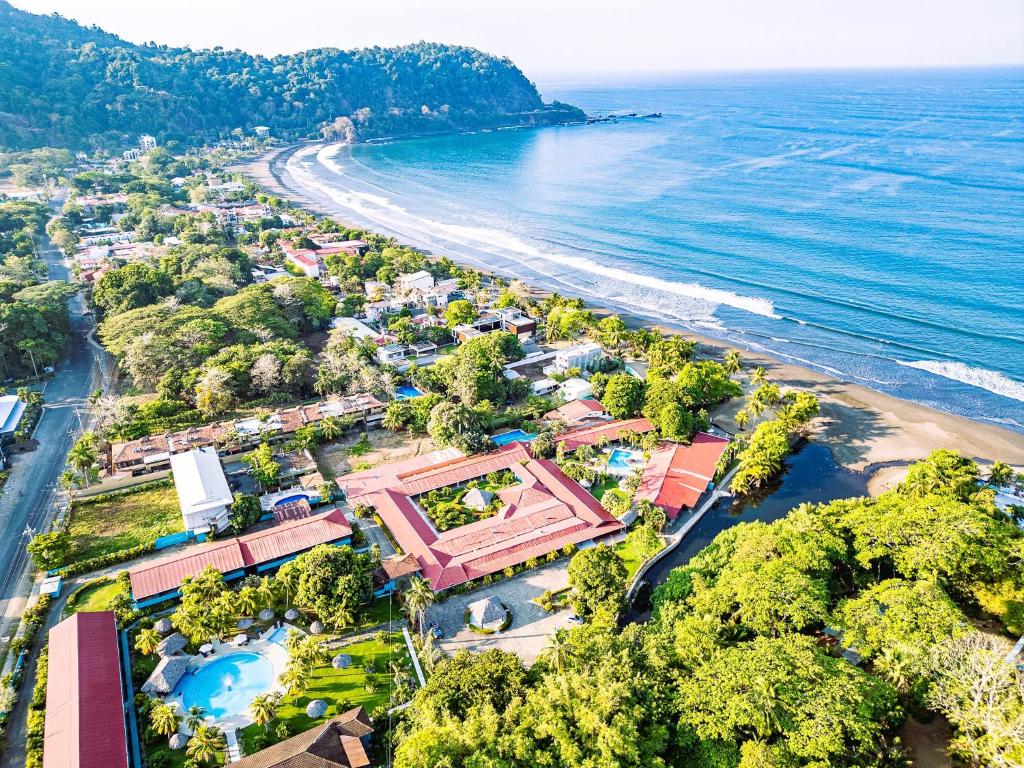 Beach Break Resort & CR Surf Camp, Jacó (updated prices 2024)