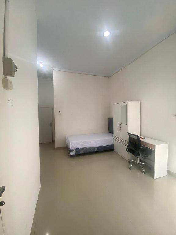 kamar kos, Delitua (updated prices 2026)