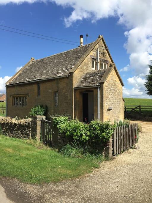 Barndown, 4 People, Weston Subedge (updated prices 2026)